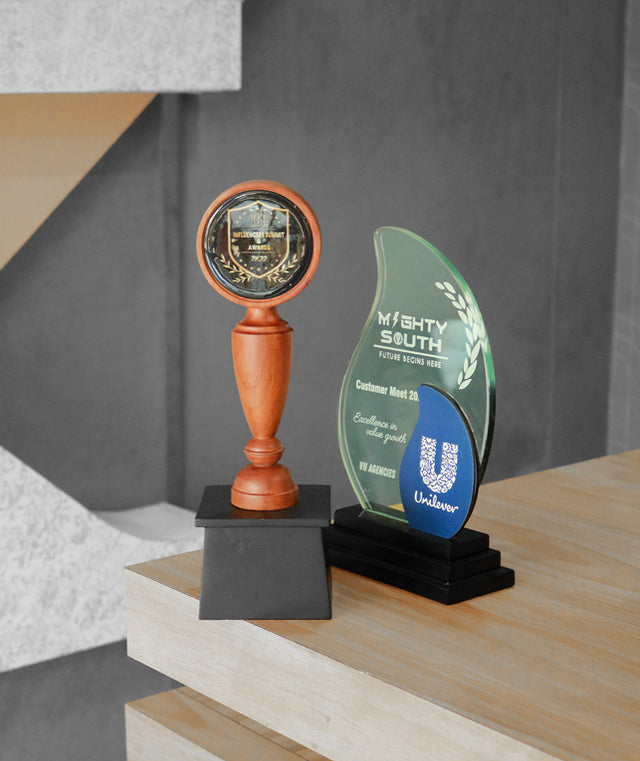 Buy Customized Mementos Awards & Trophies Online In Kerala – Orbiz ...